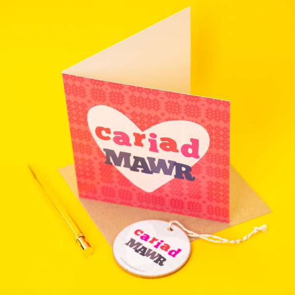 Welsh love card 'Cariad mawr' – Draenog